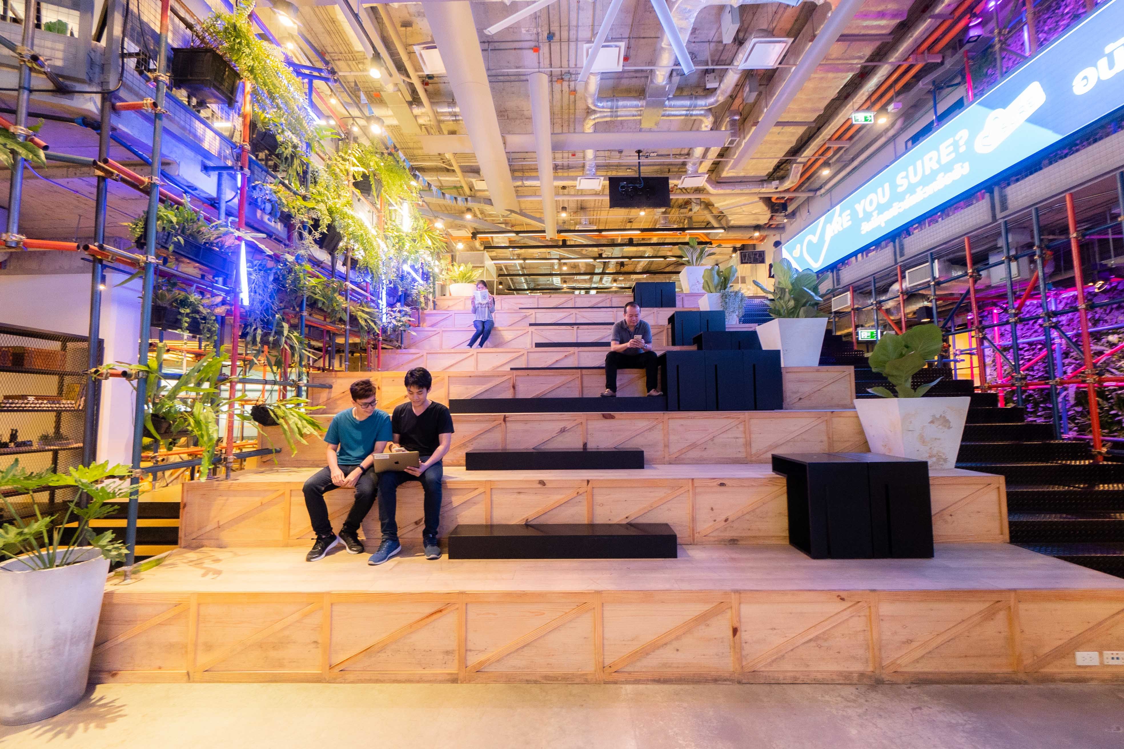 Bitkub Online Office Photos in Bangkok | WorkVenture